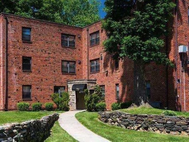 Tall Tree Village Apartments 2 Bedroom Apartment for Rent at 4410 Township Line Rd, Drexel Hill, PA 19026