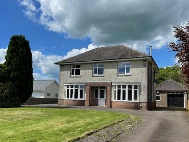Talley, Llandeilo, 4 Bedroom Detached