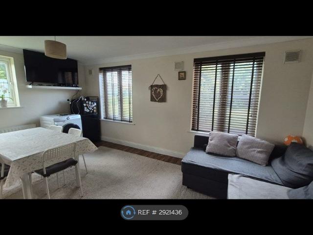 Tallow Close, Dagenham RM9, 2 bed flat to rent, £1,675 pcm | PrimeLocation