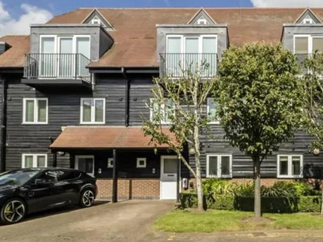 Tallow Road, London, TW8 8EB, United Kingdom | 5 bed townhouse for rent #138930934 | Rentberry