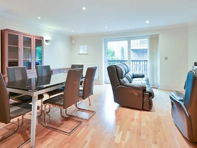 Tallow Road, London, TW8 8EE, United Kingdom | 5 bed townhouse for rent #124345577 | Rentberry