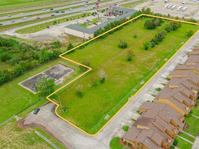 Tallow Wood Dr, Port Arthur, TX 77642