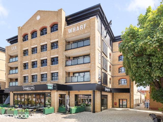 Tallow Wharf, Bircherley Green. 1 bed apartment to rent £1,800 pcm £415 pw