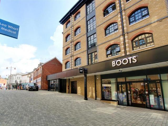 Tallow Wharf, Bircherley Green, Hertford 1 bed flat to rent £1,650 pcm £381 pw