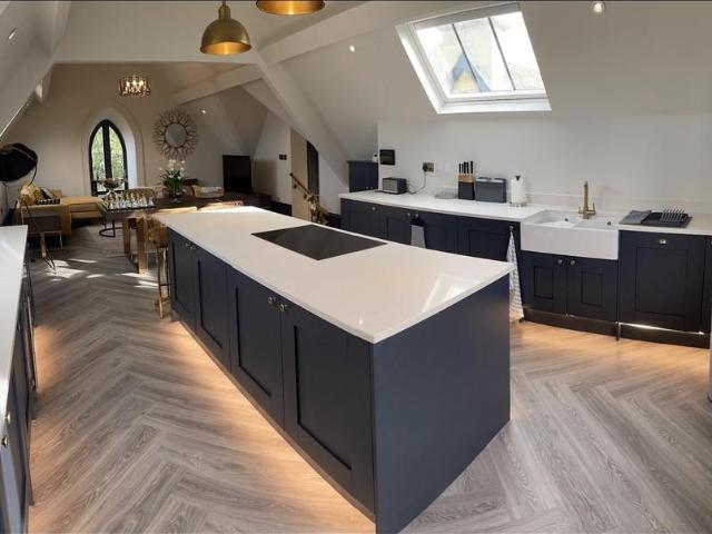 Taptonville Road, Broomhill, S10 5BR 2 bed apartment to rent £2,500 pcm £577 pw