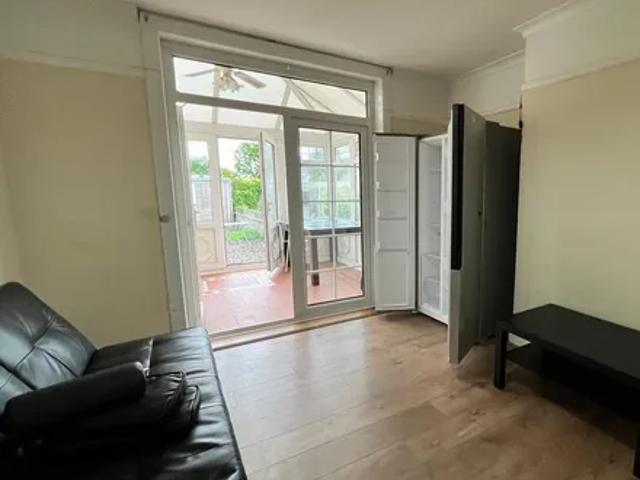 Tapestry Way, London, E1 2FZ, United Kingdom | 2 bed apartment for rent #136749088 | Rentberry