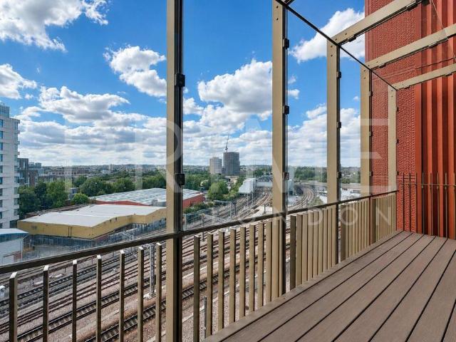 Tapestry Apartments, Kings Cross N1C 3 bed apartment to rent £7,999 pcm £1,846 pw
