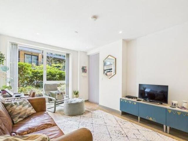 Taper Building, Long Lane, 1 Bedroom Apartment