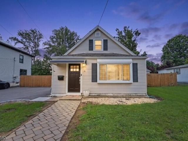 Tappen St, Woodbridge, Home For Sale