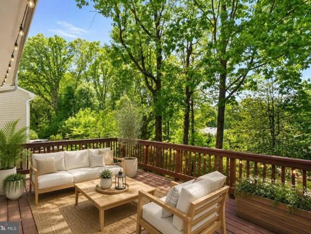Tartan View Dr, Fairfax, Home For Sale