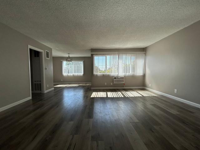 Tarzana Five Apartments 1 Bedroom Apartment for Rent at 6130 Reseda Blvd, Los Angeles, CA 91335 Tarzana