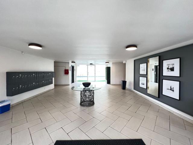 Tarzana Five Apartments 1 Bedroom Apartment for Rent at 6210 Reseda Blvd, Los Angeles, CA 91335 Tarzana