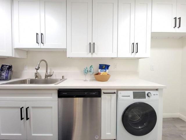 Tarzana Gardens 2 Bedroom Apartment for Rent at 18339 Collins St, Los Angeles, CA 91356 Tarzana