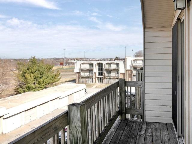 Tara Heights 1 Bedroom Apartment for Rent at 806 1/2 Janesview St, Papillion, NE 68046