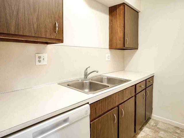 Tara Heights 2 Bedroom Apartment for Rent at 806 1/2 Janesview St, Papillion, NE 68046