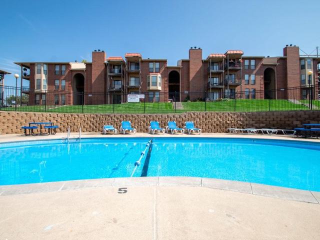 Tara Villas on the Green 2 Bedroom Apartment for Rent at 205 Shillaelagh Blvd, Papillion, NE 68046