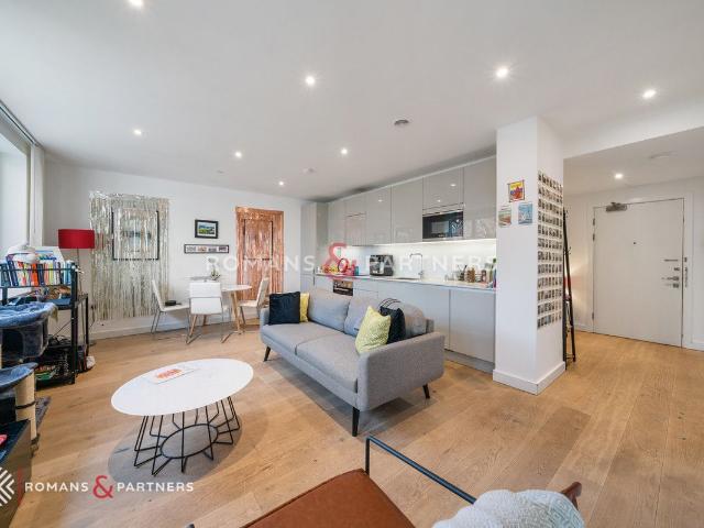 Tarling House, Elephant & Castle SE17, 1 bed flat to rent, £2,400 pcm | PrimeLocation