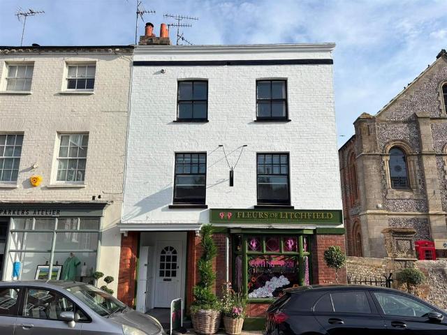 Tarrant Street, Arundel BN18 3 bed maisonette to rent £1,625 pcm £375 pw