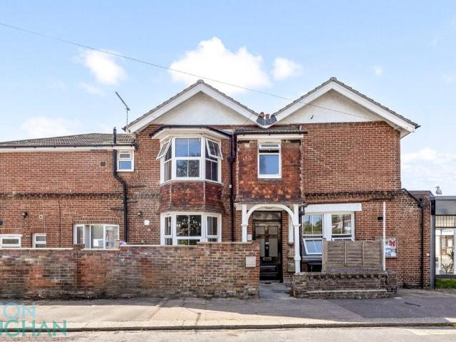 Tarring Road, Worthing BN11, Studio to rent, £850 pcm | PrimeLocation