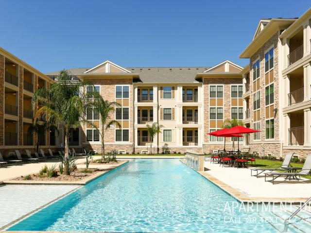Tasteful living Northside modern 1br/2br