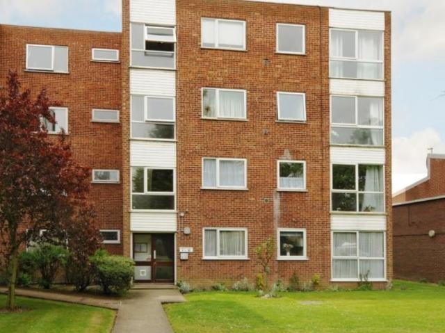 Tasman Court, Sunbury On Thames TW16, 1 bed flat to rent, £1,350 pcm | PrimeLocation