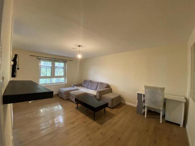 Tasman Walk, London E16 1 bed apartment to rent £1,475 pcm £340 pw