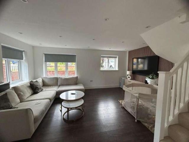 Tassel Hall, Redbourn, AL3