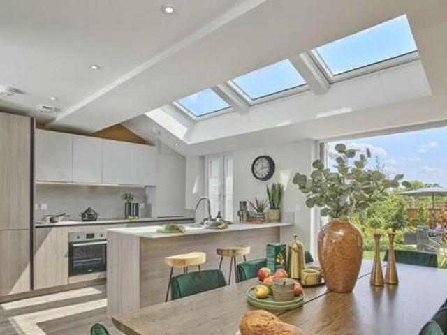 Tattenhoe Park, Priestley Drive, 4 Bedroom Semi detached