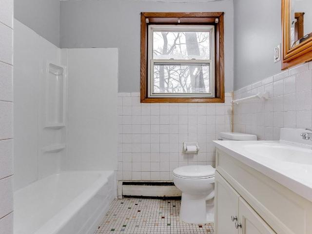Tatum Twelve 2 Bedroom Apartment for Rent at 748 Tatum St, St. Paul, MN 55104 Hamline Midway