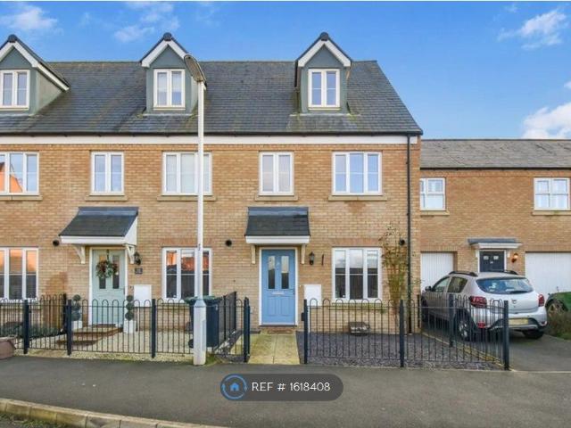 Tate Drive, Biggleswade SG18, 3 bed terraced house to rent, £1,750 pcm | PrimeLocation