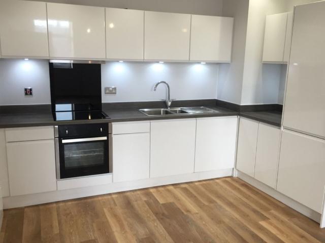 Tate House, 5 7 New York Road, Leeds, West Yorkshire, UK LS2, 2 bed flat to rent, £1,000 pcm | PrimeLocation