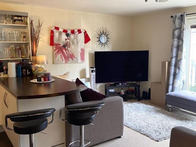 Tatham Road, Cardiff CF14 2 bed apartment to rent £1,185 pcm £273 pw