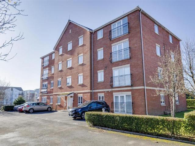 Tatham Road, Llanishen, Cardiff 2 bed apartment to rent £1,000 pcm £231 pw