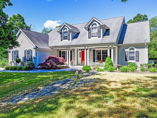 Taugwonk Rd, Stonington, Home For Sale