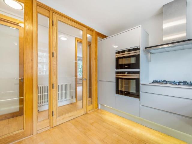 Taunton Place, Marylebone, London NW1, 1 bed flat to rent, £2,800 pcm | PrimeLocation