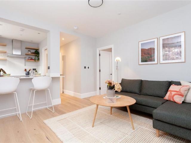 Taunton Place, London, NW1 1 bed apartment to rent £2,900 pcm £669 pw