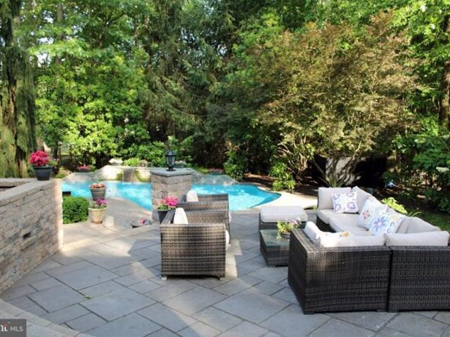Taunton Rd, Medford, Home For Sale