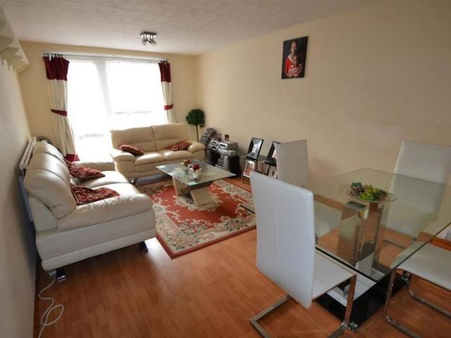 Taunton Road, London SE12 2 bed maisonette to rent £1,750 pcm £404 pw