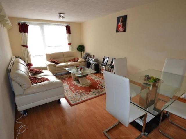 Taunton Road, Lee SE12, 2 bed maisonette to rent, £1,750 pcm | PrimeLocation