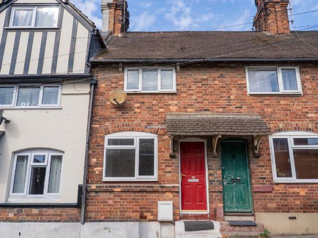 Taunton Road, Northfleet, Gravesend, Kent DA11, 2 bed terraced house to rent, £1,150 pcm | PrimeLocation