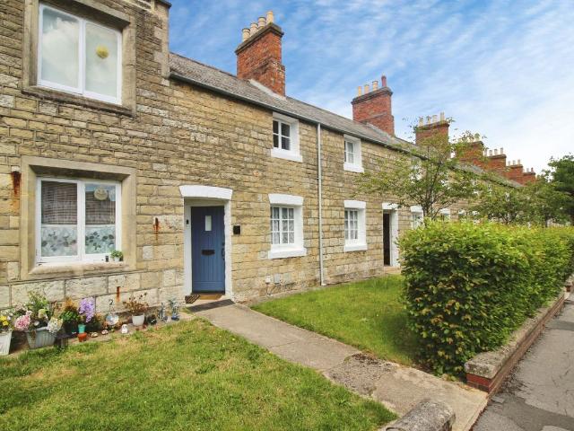 Taunton Street, Swindon SN1, 2 bed terraced house to rent, £1,000 pcm | PrimeLocation