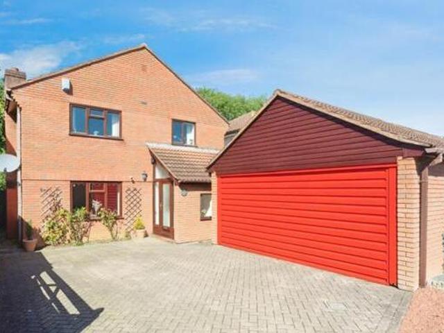Tavelhurst, Two Mile Ash, 4 Bedroom Detached