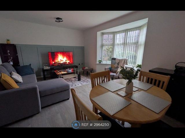 Tavistock Close, Leeds LS12, 2 bed flat to rent, £1,300 pcm | PrimeLocation