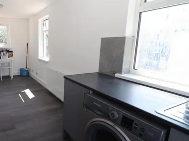 Tavistock Avenue, London, UB6 8AN, United Kingdom | Room for rent #155179713 | Rentberry
