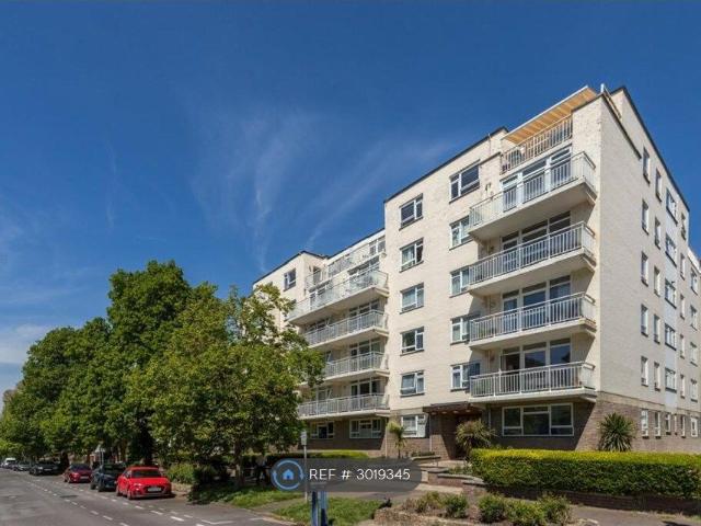 Tavistock, Eastbourne BN21, 3 bed flat to rent, £1,995 pcm | PrimeLocation