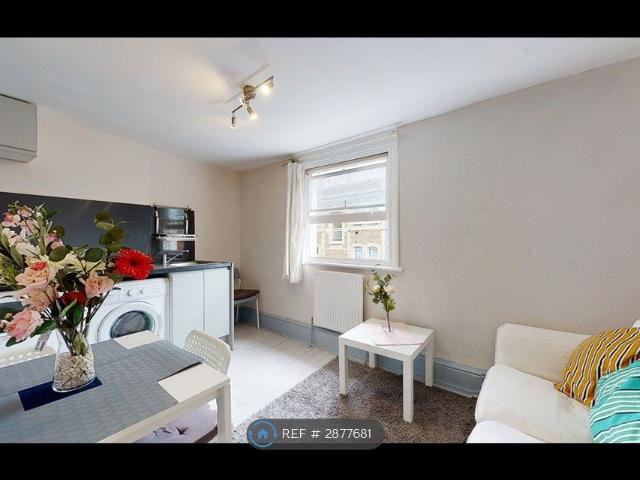 Tavistock, London WC1H, 2 bed flat to rent, £3,100 pcm | PrimeLocation