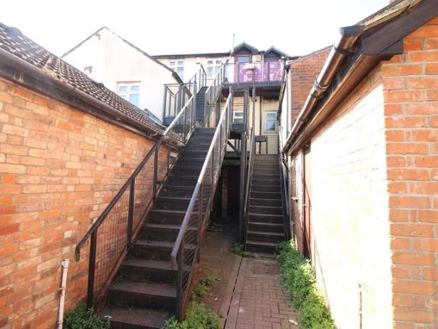 Tavistock Street, Bedford MK40, 2 bed flat to rent, £750 pcm | PrimeLocation