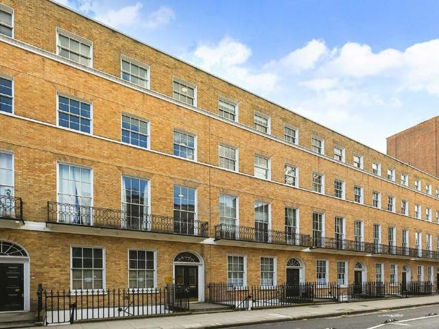 Tavistock Place, London WC1H 2 bed flat to rent £2,999 pcm £692 pw