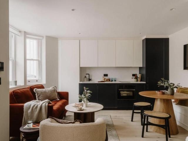Tavistock Road W11, Studio to rent, £2,800 pcm | PrimeLocation