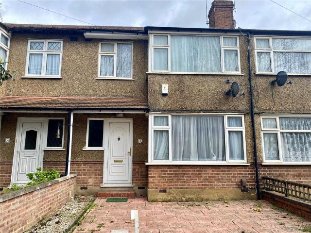Tavistock Road, West Drayton UB7 3 bed terraced house to rent £2,100 pcm £485 pw